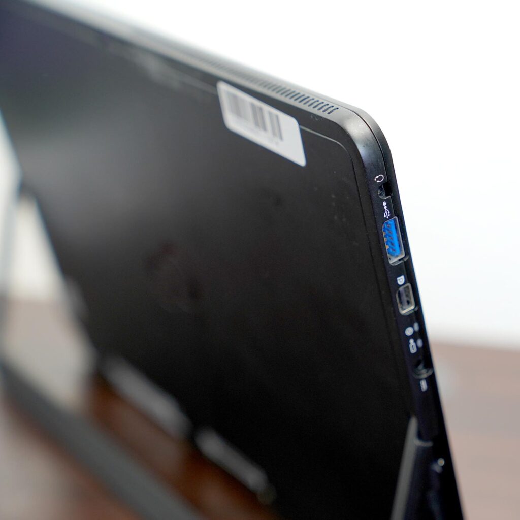 แท็บเล็ต Fujitsu ArrowsTab R727 มือสอง