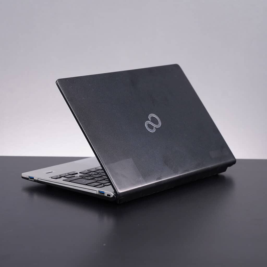 โน๊ตบุ๊ค Fujitsu Lifebook S938 มือสอง